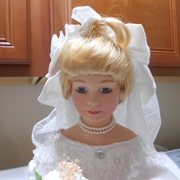 Vintage | Toys | Heather Lynn Porcelain Bride Doll W Stand Vail Train ...